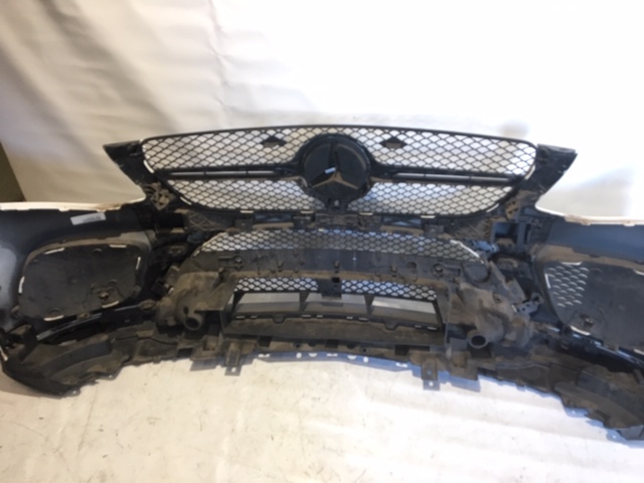 Mercedes A2928851925 - front bumper +P - ELICAR KG